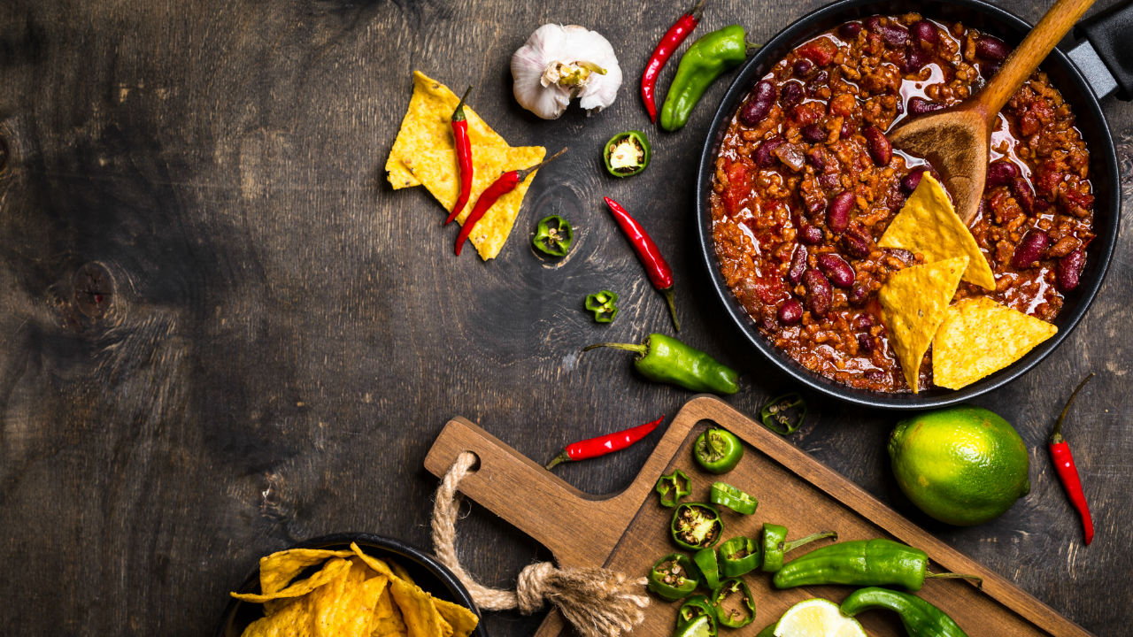 Chilli Con Carne | The Six O'Clock Show