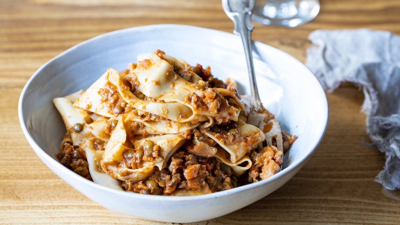 Lentil & Bean Ragu with Pasta | The Six O'Clock Show