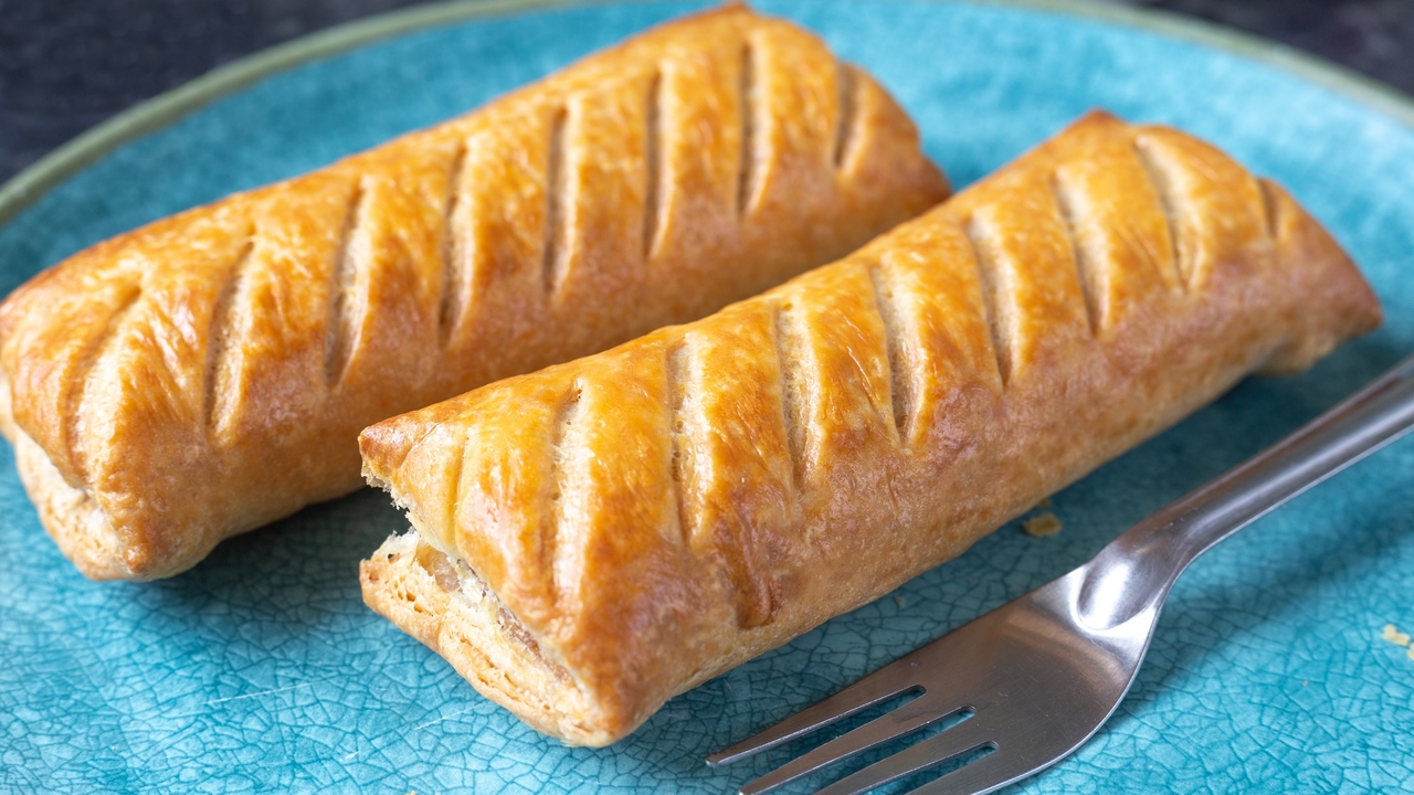 Back to School Saviours - Sausage Rolls | The Six O'Clock Show